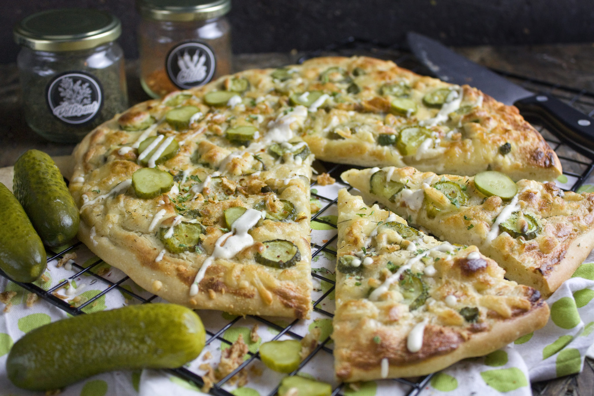 Knoblauch-Gurken-Pizza [Frankenfood] | Toastenstein.com